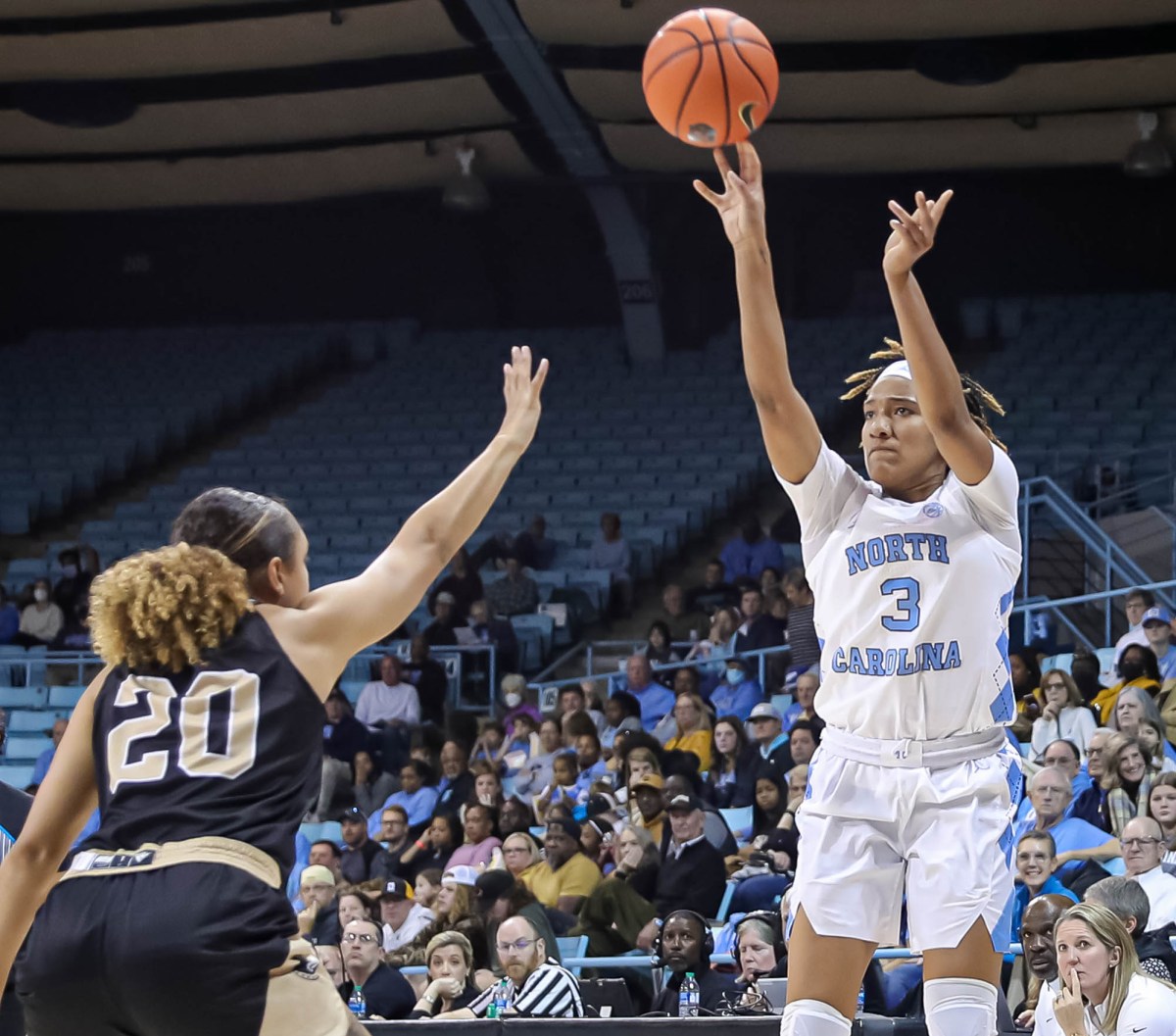 No. 8 UNC hits season-high 12 3s, rolls by Wofford with relentless defense