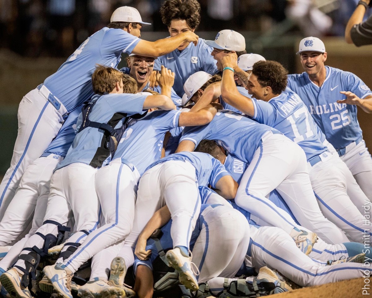 Honeycutt dazzling in Bosh finale, sending Heels to College World Series