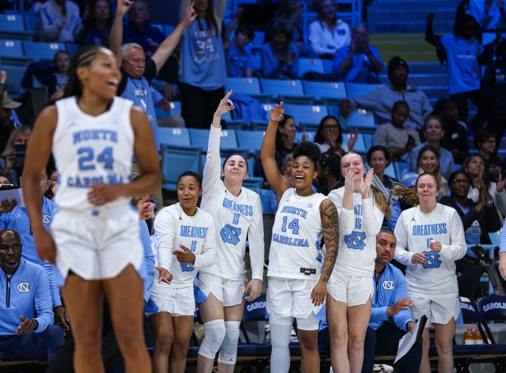 UNC rolls to signature win, giving No. 14 Kentucky its first loss
