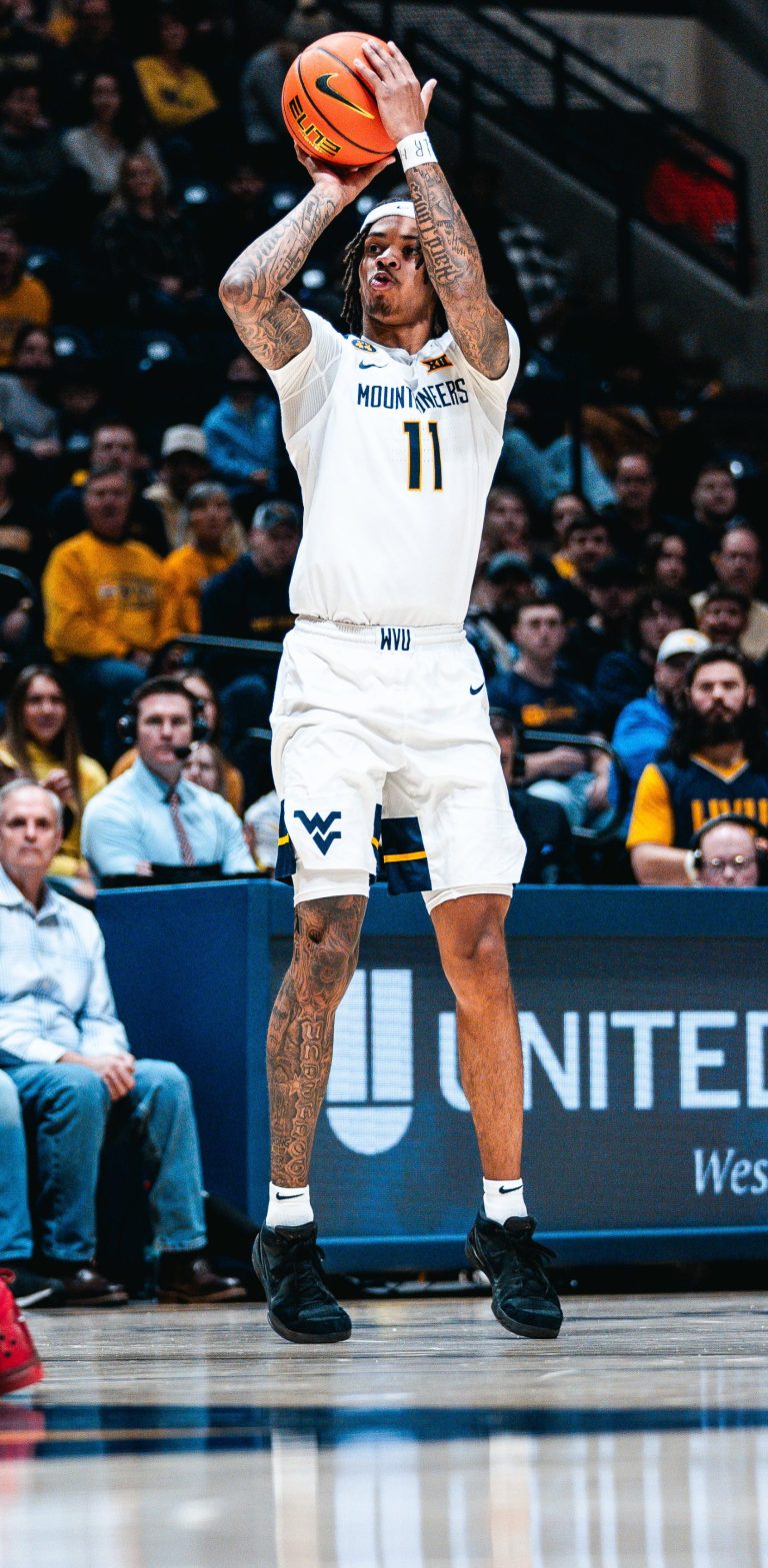 Jonathan Powell, sharpshooting 6–6 guard from West Virginia, transferring to UNC